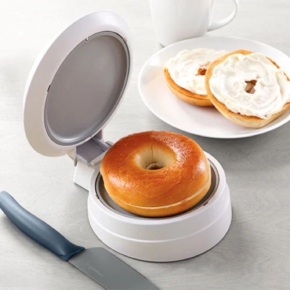 Pampered Chef | Kitchen | Pampered Chef Close Cut White And Gray ...
